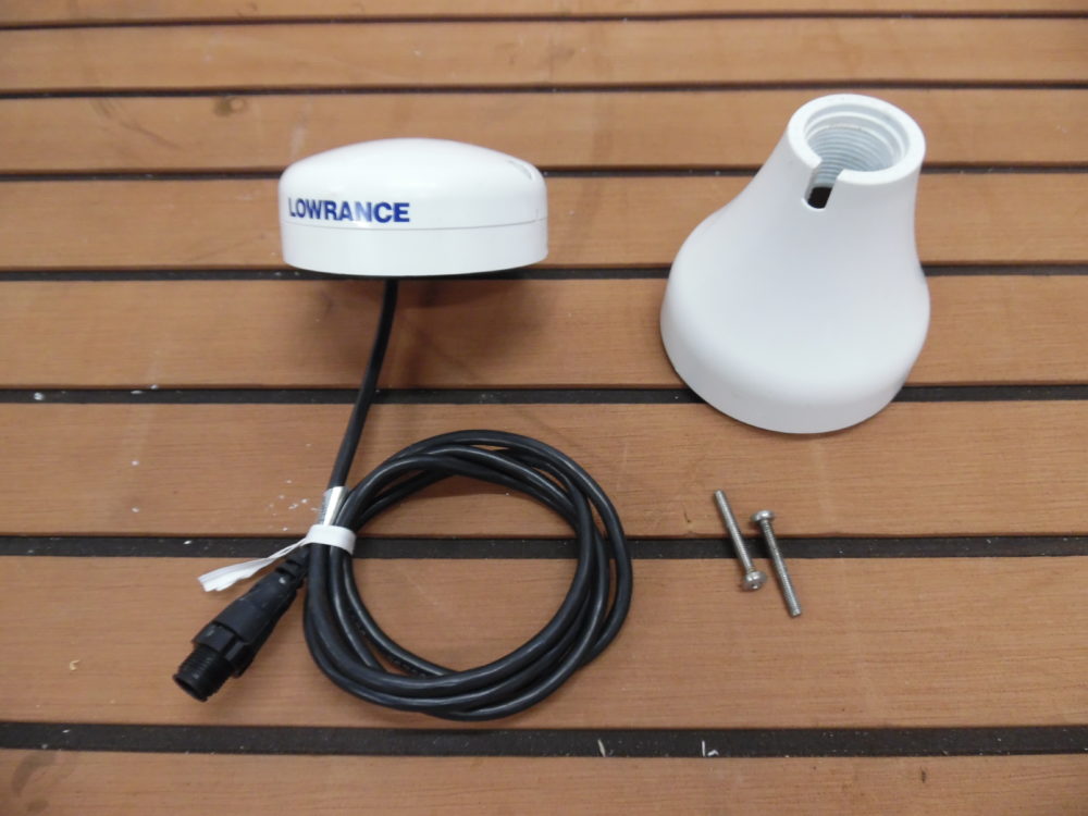 Lowrance Point-1 NMEA2000 GPS Antenna w/ Pole Base - Good Cond Tested ...