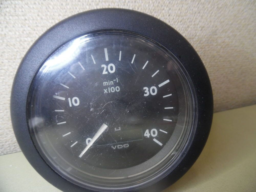 Siemens VDO Continental RPM Tachometer 4" Gauge - Max Marine Electronics