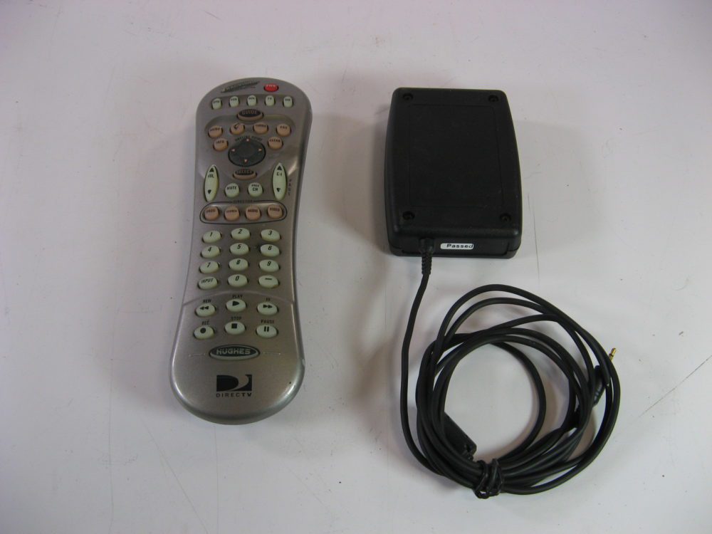 KVH Tracvision M3 Remote control Hughes HRMC-9 DirecTV W/ RF Antenna ! - Max Marine Electronics