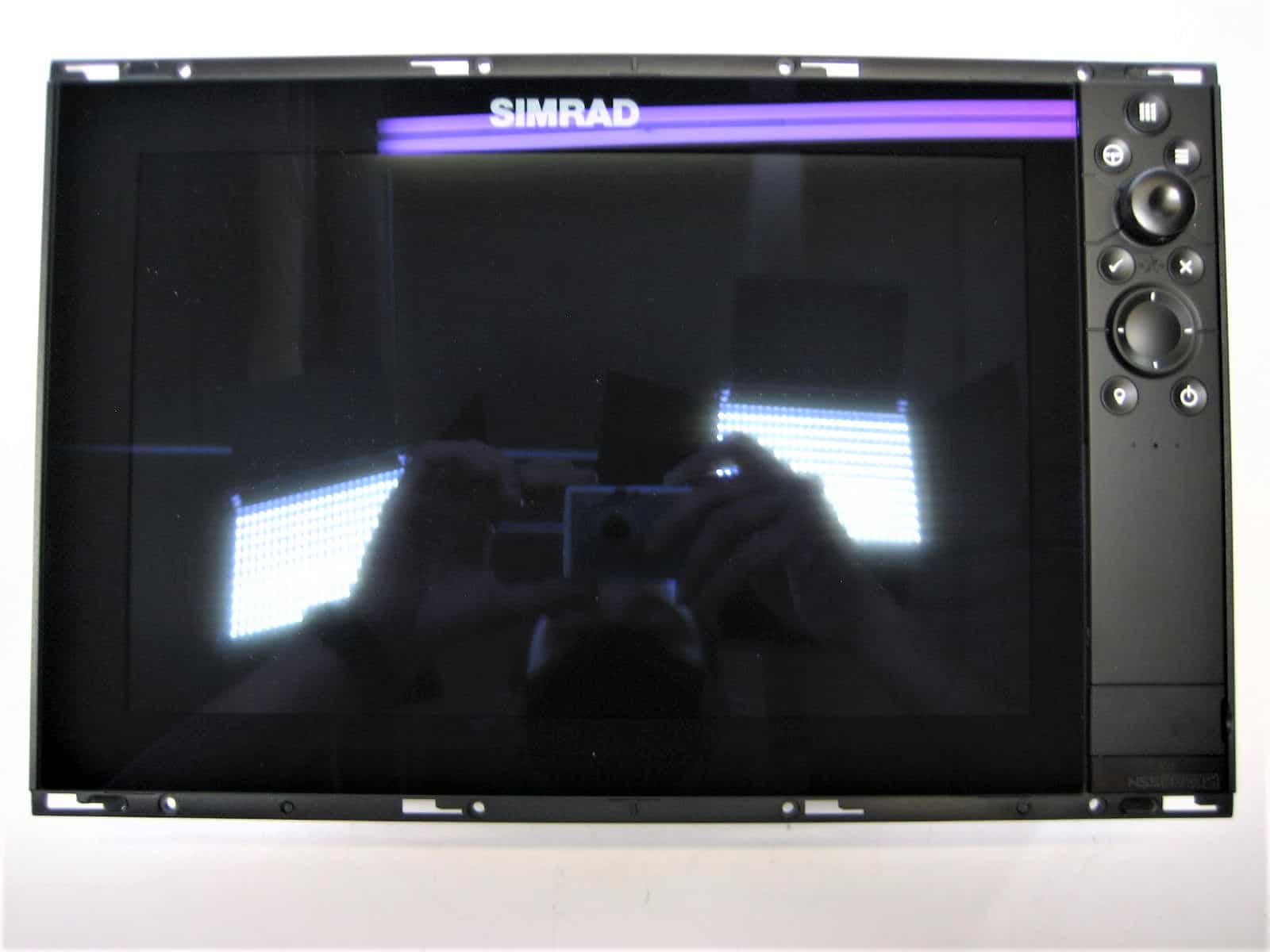 Simrad NSS12 Evo3s 12" Touchscreen MFD Chartplotter - *NEW IN BOX ...