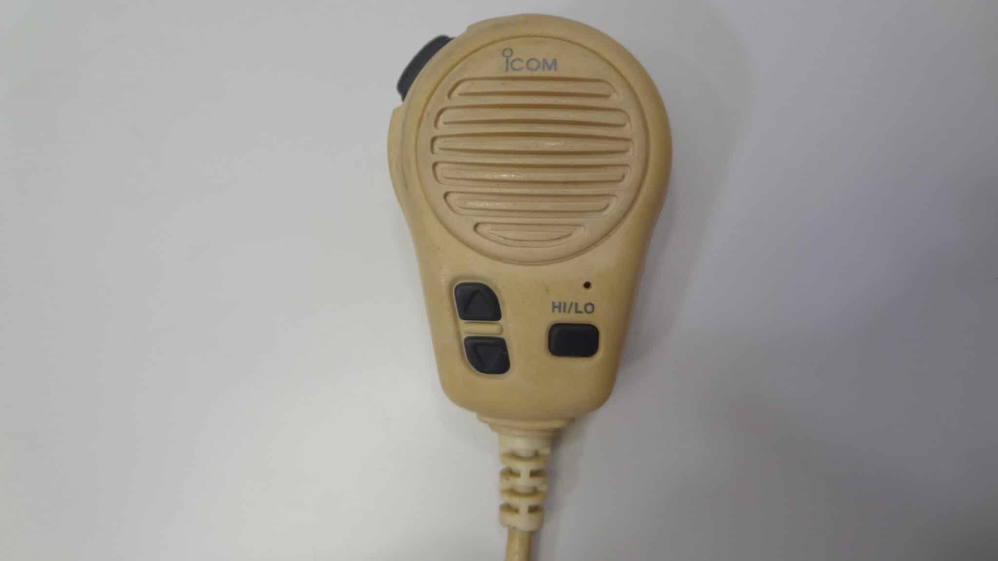 Icom IC-M422 Marine VHF Transceiver Radio Unit w/ Icom HM-150B Hand Microphone - Max Marine ...