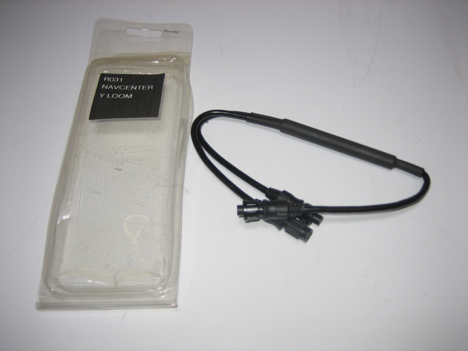 Raytheon Autohelm R031 ST50 Seatalk 3-Pin Round Splitter Y-Cable - NEW ...