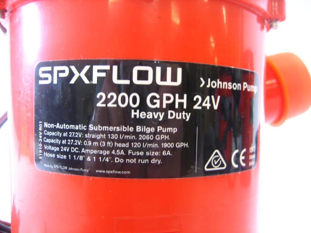 SPXFLOW Johnson Pumps 24v 2200 GPH Heavy Duty Bilge Pump - 22004 - NEW ...