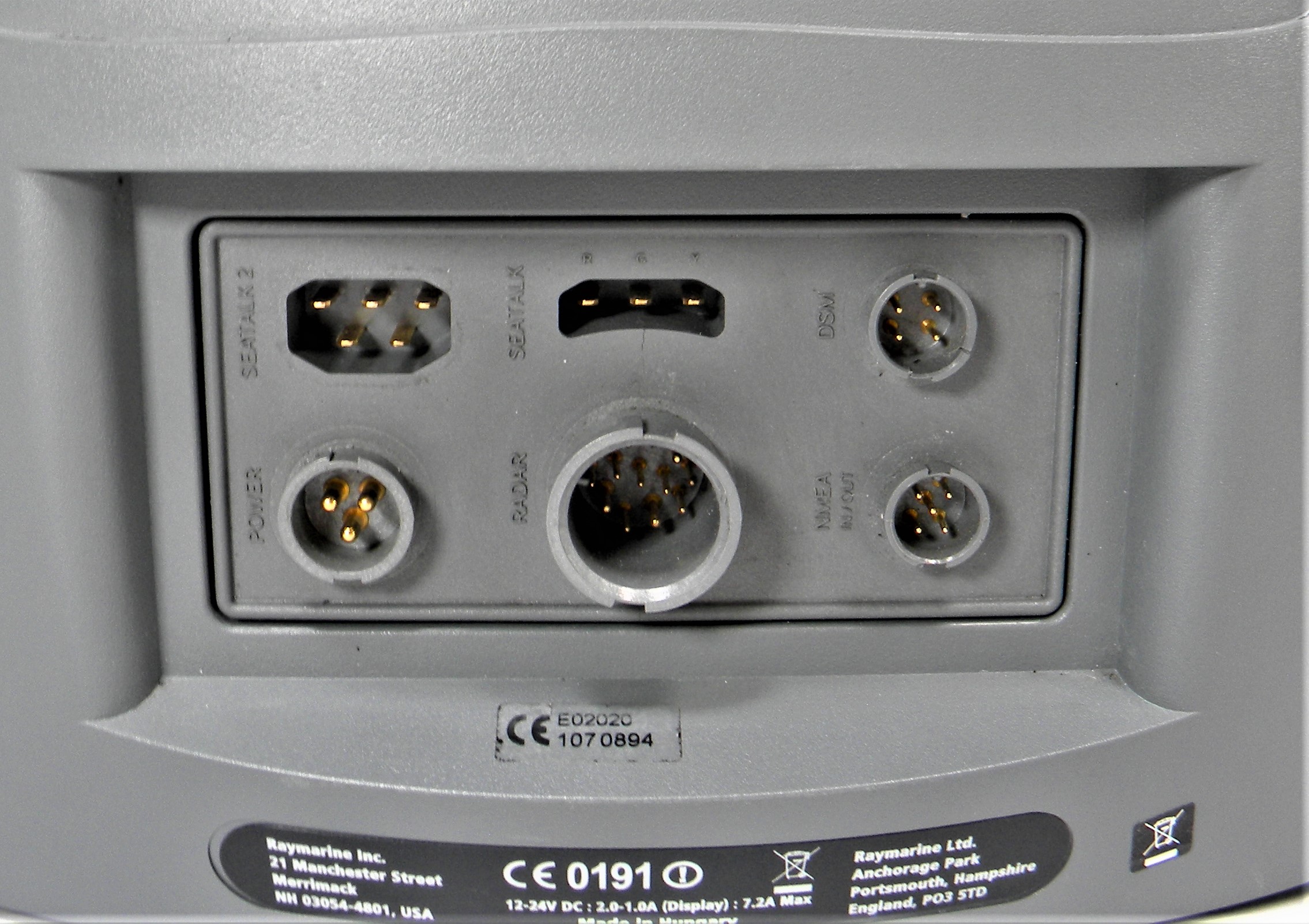 Raymarine C80 Classic Display + Bezel w/ Sun Cover ~ E02020 ~ Fully ...