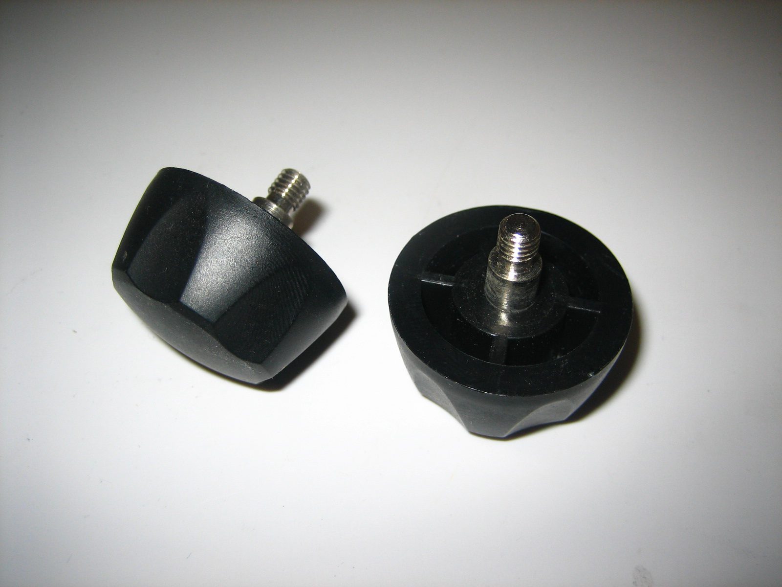 Navman Marine Radio VHF 7000 7100 7200 **MOUNTING KNOBS ONLY** - Max ...