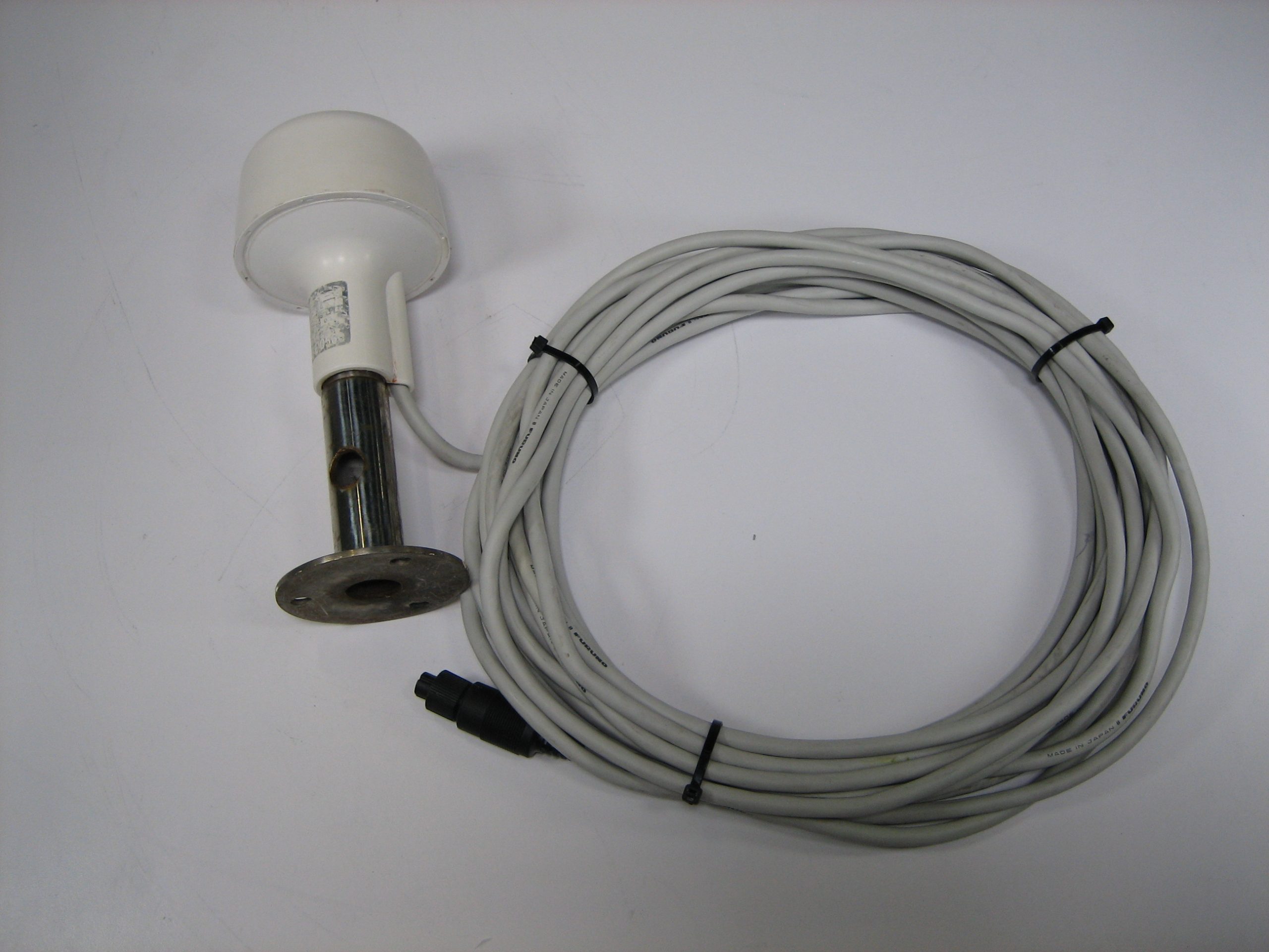 Furuno GP-320B GPS ANTENNA FOR Navnet VX1 VX2 3D ~ TESTED! - Max Marine ...